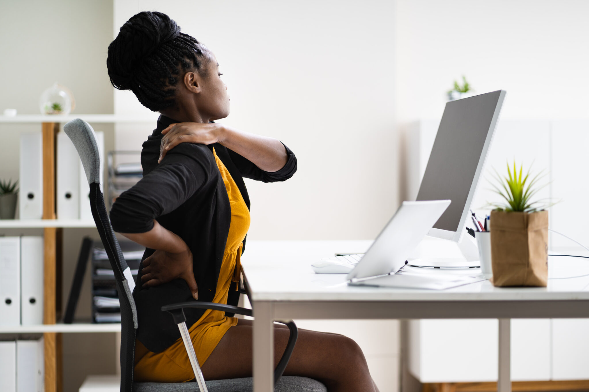 Neck Pain At Work: Its Causes and Prevention | ECD